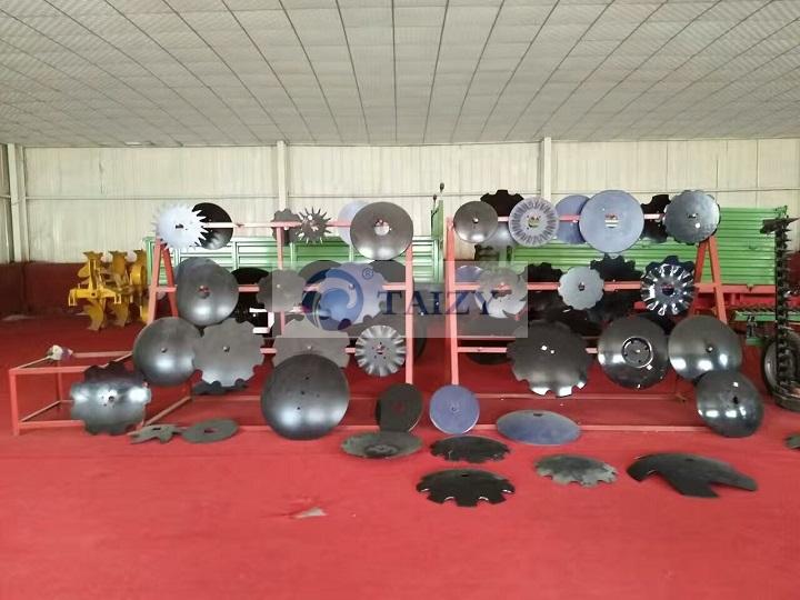 Effective Heavy Disc Harrow Field Cultivation For Tractors
