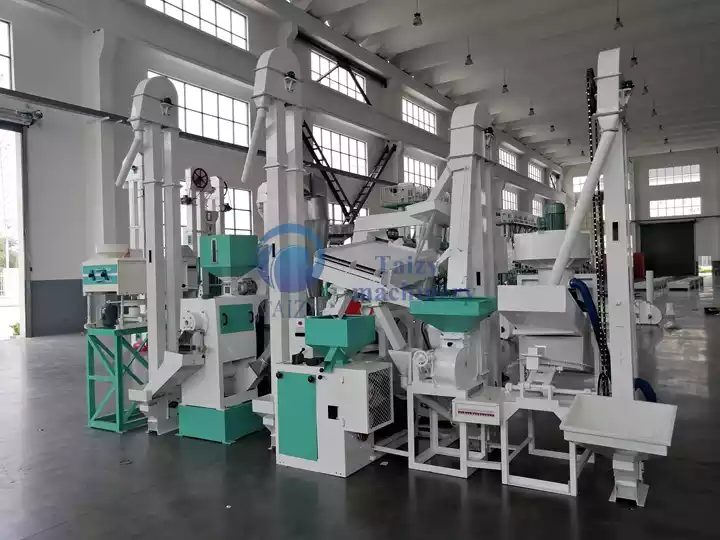 15TPD Quality Rice Mill Production Line With Polisher And White Rice Grader
