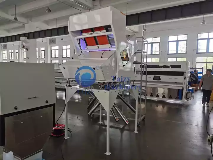 Customized 30-Ton Combination Rice Mill Sent To Senegal