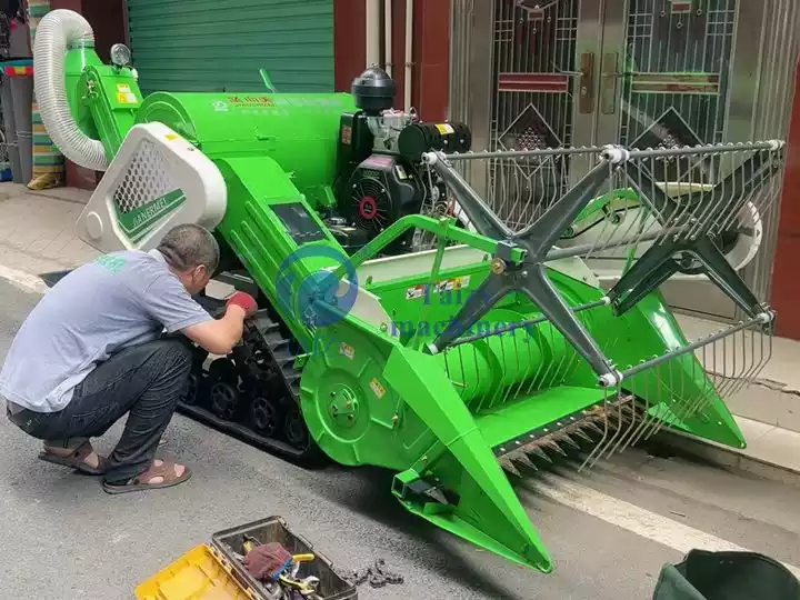 Chad Farmers Buy Modern Rice Wheat Harvester And Thresher